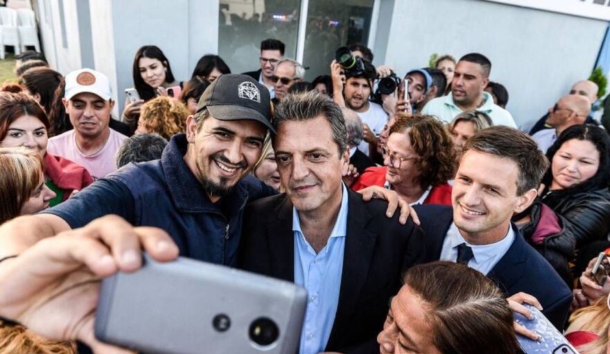 “A mí la tos no me molesta”, la irónica respuesta de Massa a Milei ...